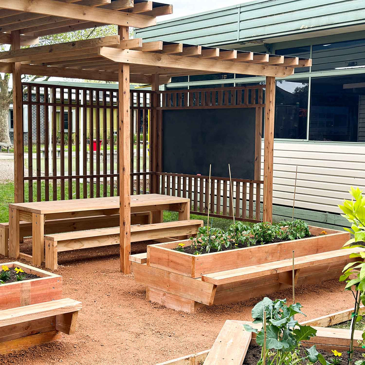 Timber Raised Garden Bed - with Bench Seat – Castle and Cubby